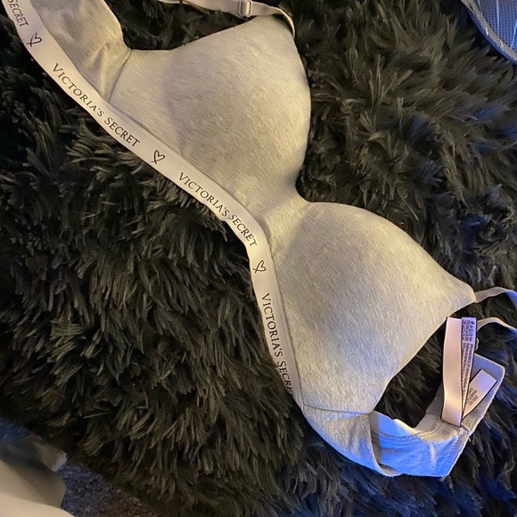 Victoria's Secret | Intimates & Sleepwear | 32b Bra | Poshmark
